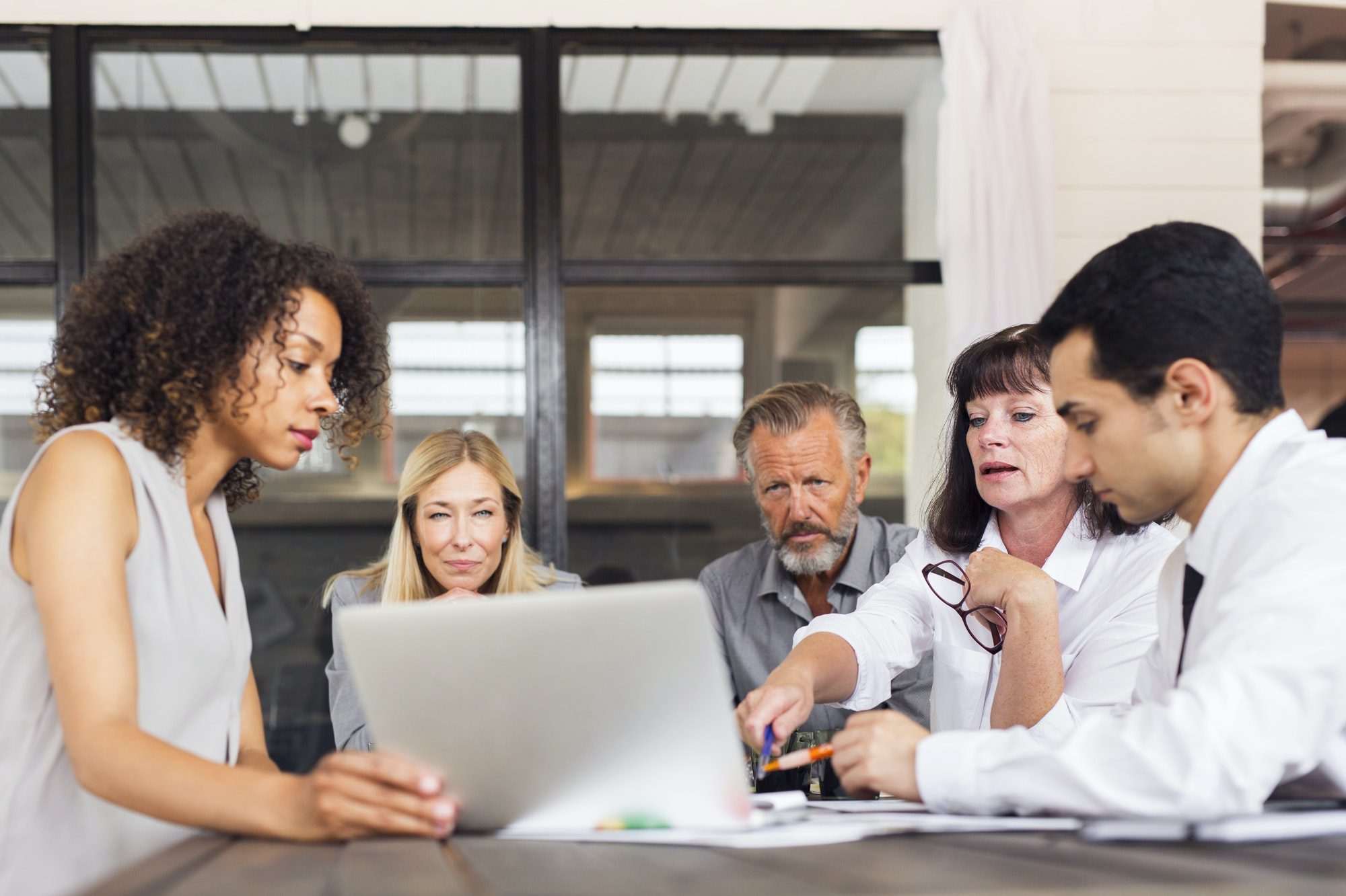 How to Organize a Microsoft PowerPoint Slideshow Using Sections - Vegaslide How to Organize a Microsoft PowerPoint Slideshow Using Sections - Vegaslide